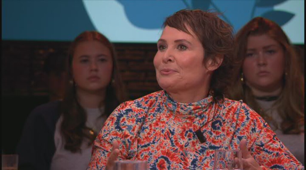 Bar Laat gemist? Kijk het hier.