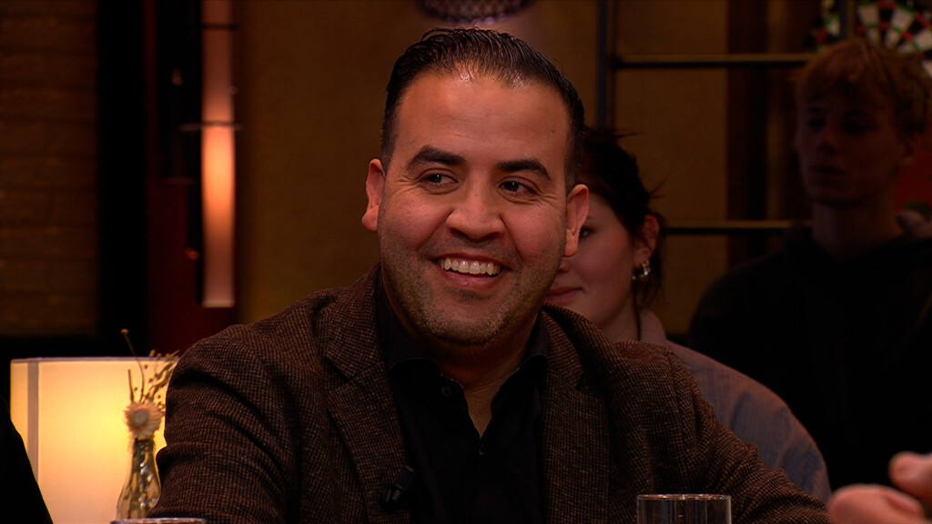 Bar Laat gemist? Kijk het hier.