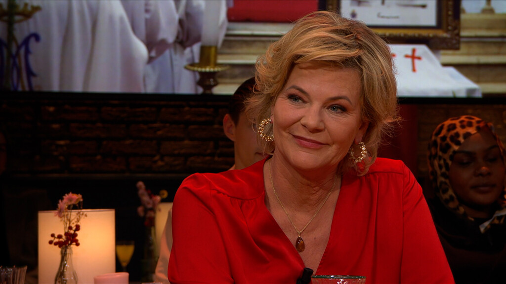 Bar Laat gemist? Kijk het hier.