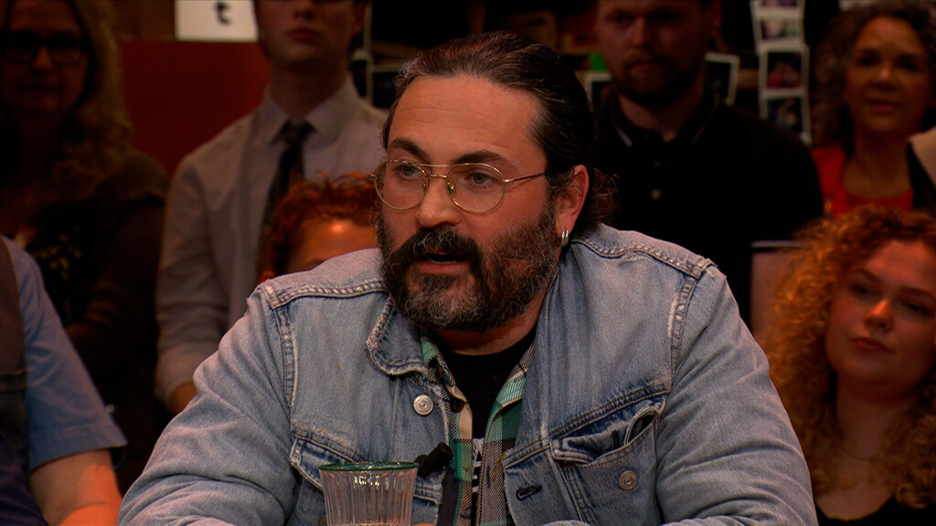 Bar Laat gemist? Kijk het hier.