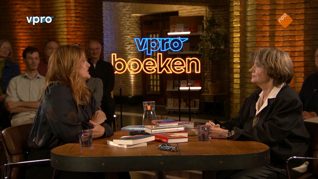 Arnon Grunberg en Anne Mieke Backer gemist? Kijk het hier.