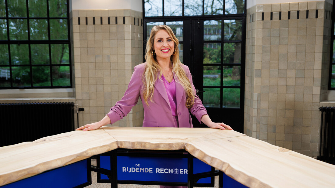 De Rijdende Rechter - Onrust op de krim - MAX Vandaag