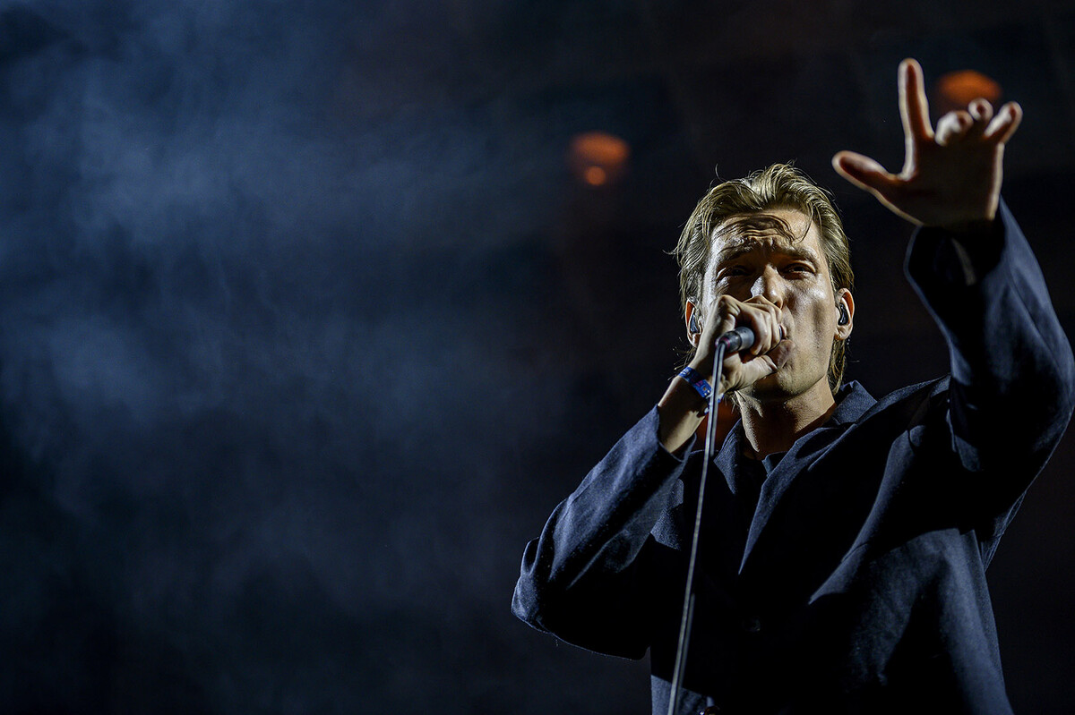 Thomas Azier - live at Lowlands 2019 - 3voor12