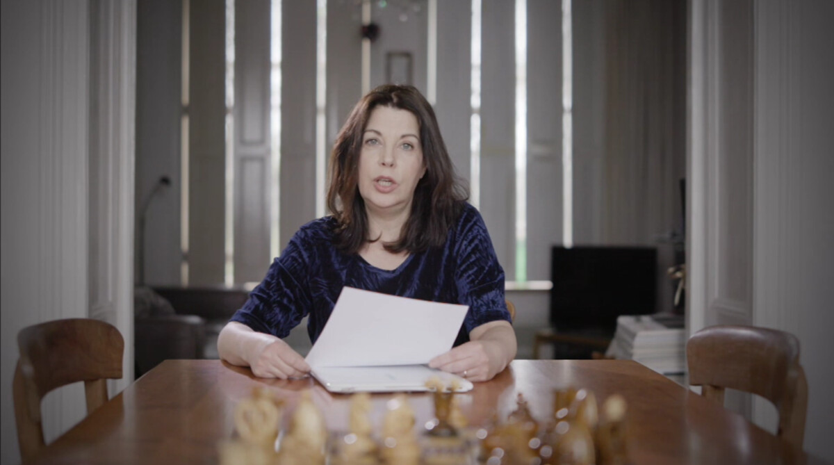 Schrijver Manon Uphoff vertelt een verhaal over het leven in tijden van ...