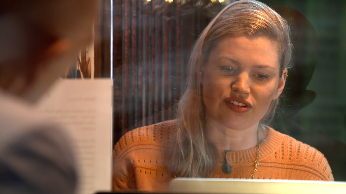 Franca Treur in het schrijfhok - Brommer op zee - VPRO