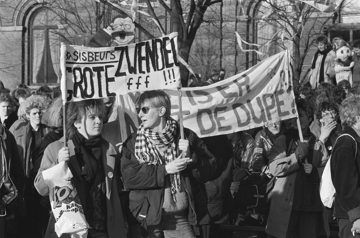 De basisbeurs komt terug - OVT - VPRO