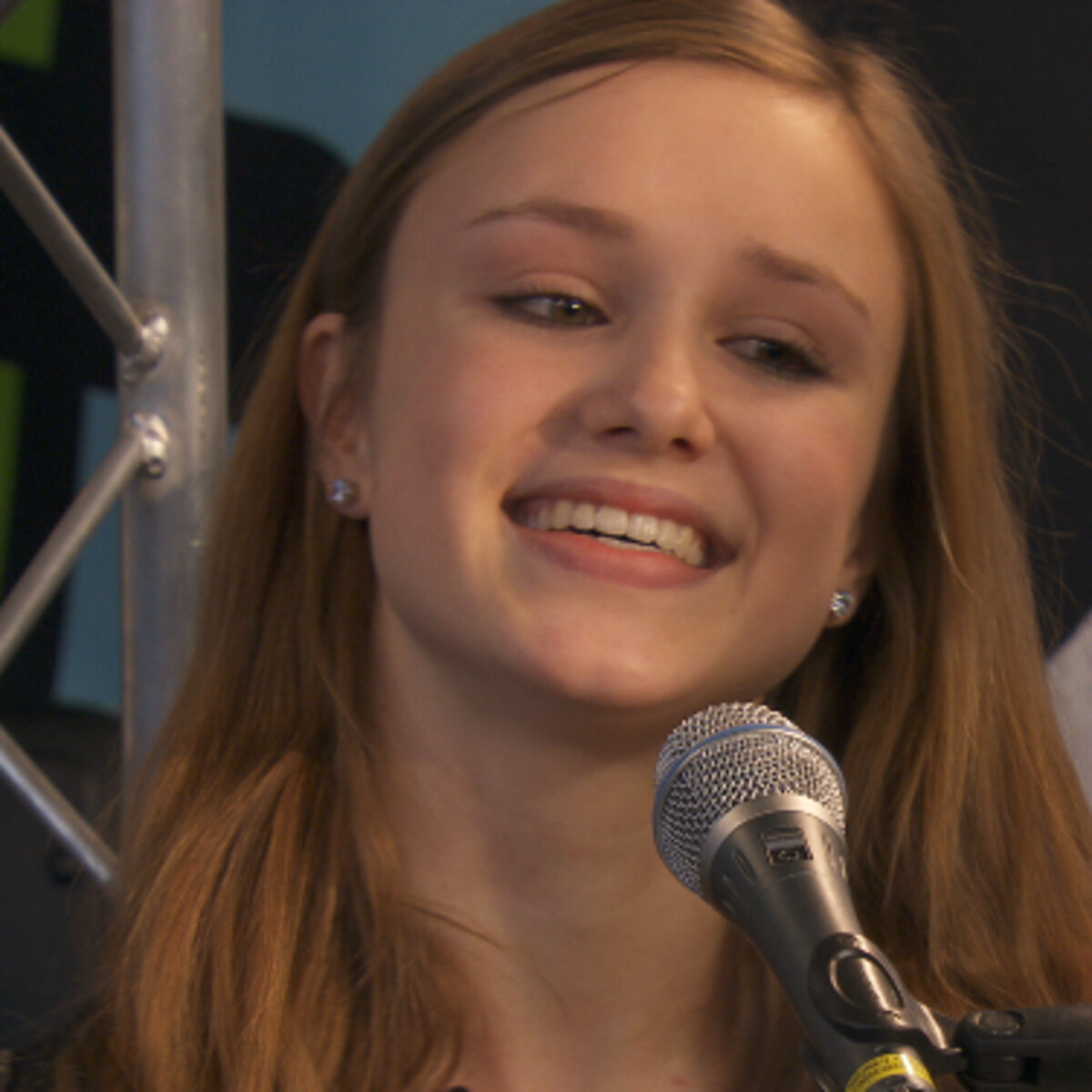 Anna Verhoeven : Anna Verhoeven 3 on stage sessie op Noorderslag 2012 ...