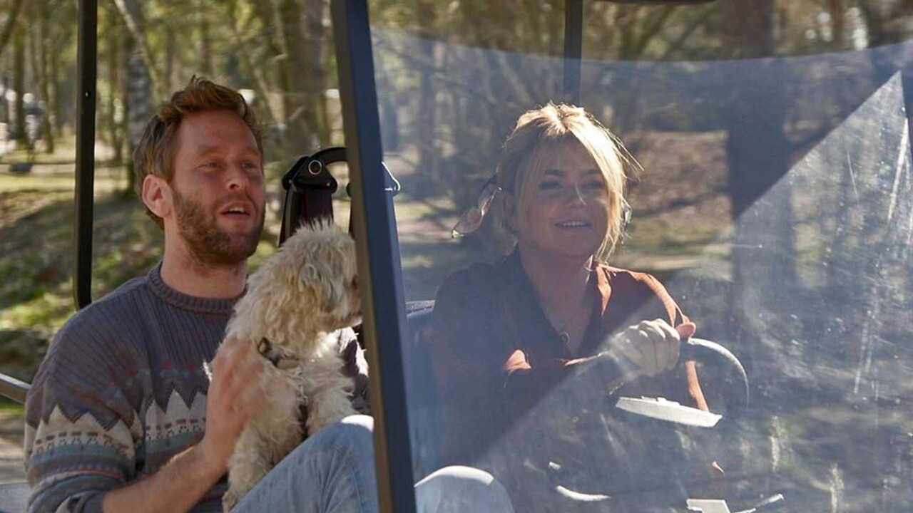 Serie: Rox - Kijknaar.tv - Alle Nederlandse zenders op één site