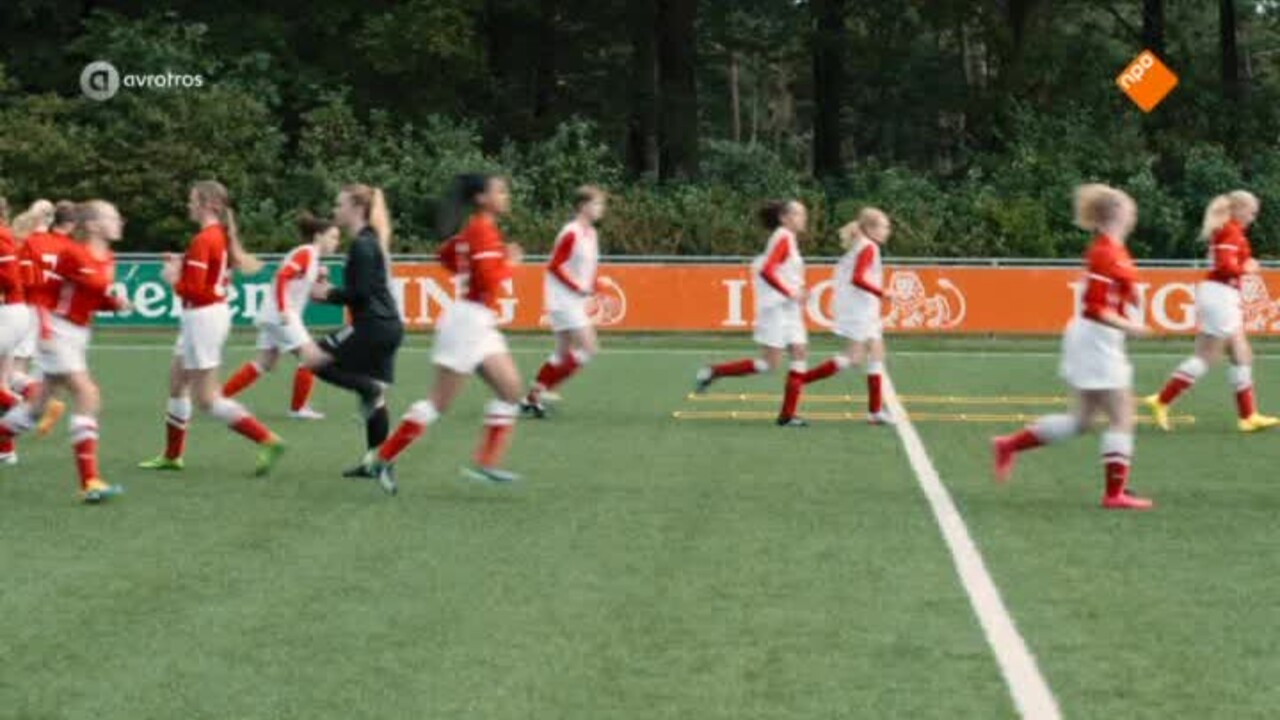 Serie: Rox - Kijknaar.tv - Alle Nederlandse zenders op één site