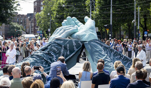 Monument voor Peter R. de Vries - MAX Vandaag
