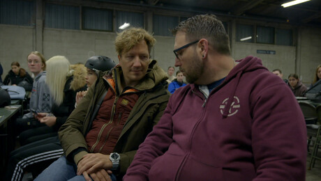 Klaas Kan Alles - Professioneel relschopper & duel met Jim Bakkum - Zapp