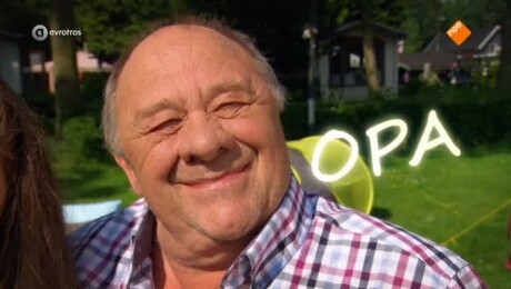 Bij Ron... - Papegaaitje leef je nog? - Zapp