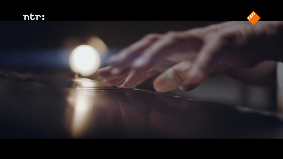 Het Uur van de Wolf: Robert Jan Stips - De Tovenaar van de Nederpop gemist? Terugkijken doe je ...