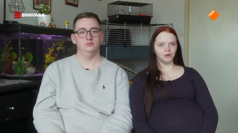 Vier Handen Op Eén Buik fragment: Introductie Anne-Maria & Angelo. gemist? Terugkijk doe je op ...