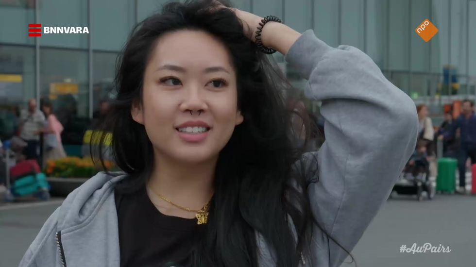 Au Pairs fragment: Het vertrek van Jaimy en Sincha gemist? Terugkijk ...